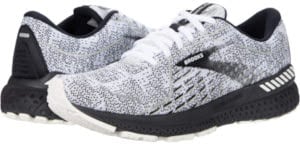 Best Shoes For Corns And Calluses 2021 - Reviewgem